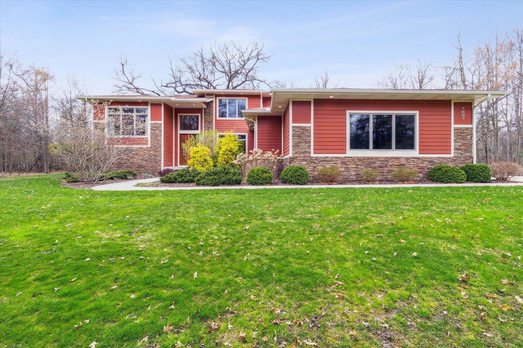 1591 E Blackwood Ct, Midland, MI 48642 | Trulia