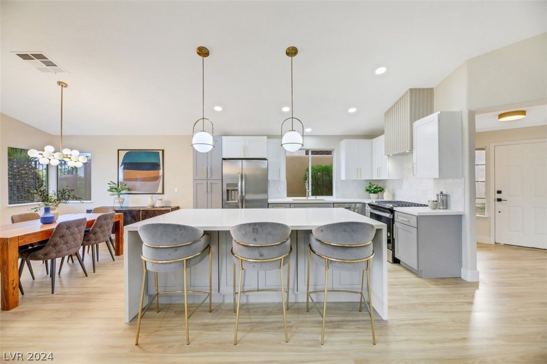 8177 Sedona Sunrise Dr, Las Vegas, NV 89128 - See Est. Value, Schools ...