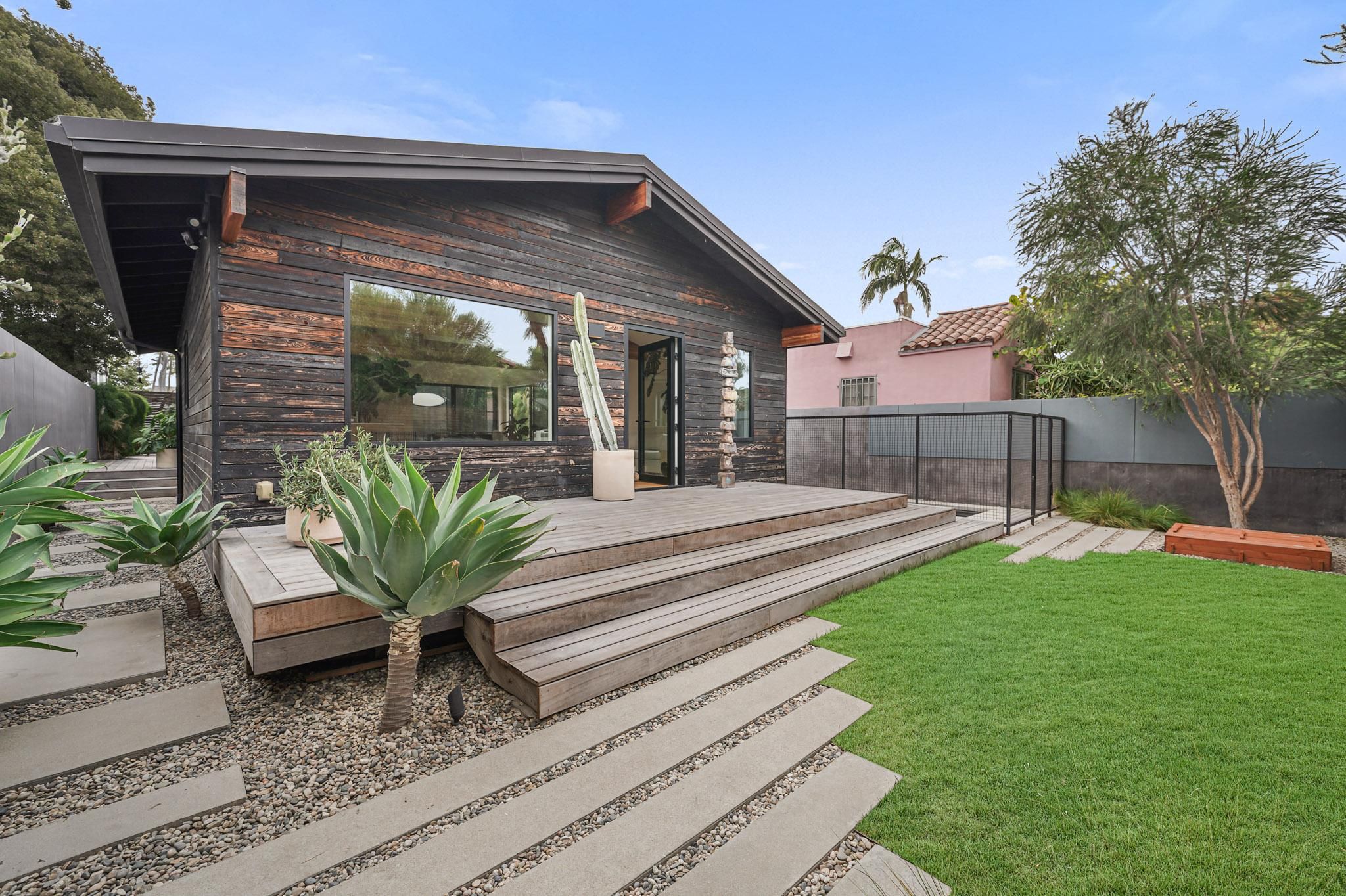 708 Crestmoore Pl, Venice, CA 90291 - See Est. Value, Schools & More