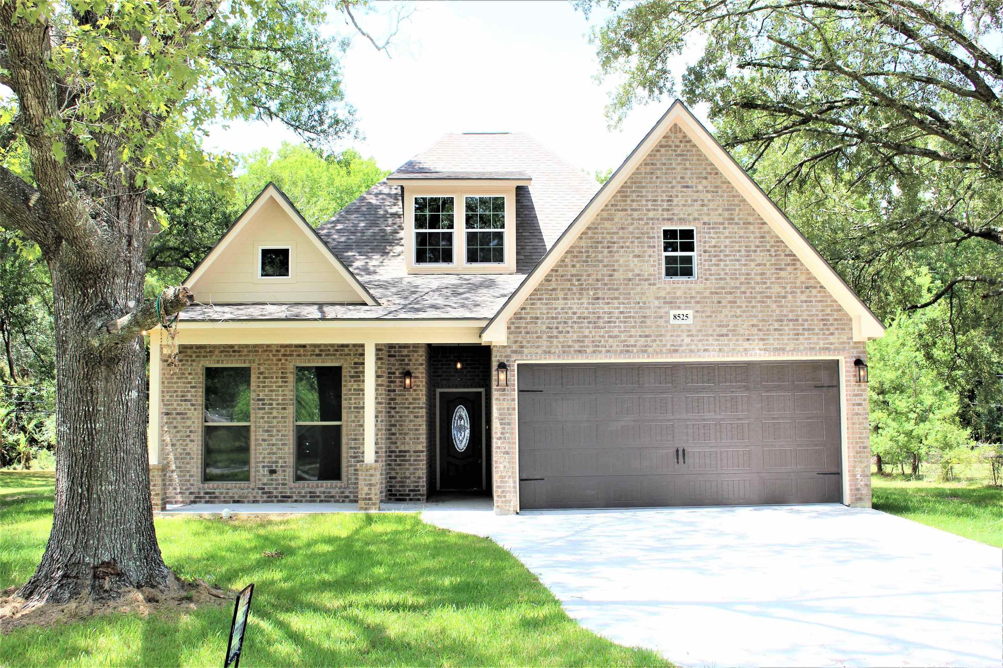 8525 Lawrence Dr, Beaumont, TX 77708 - See Est. Value, Schools & More