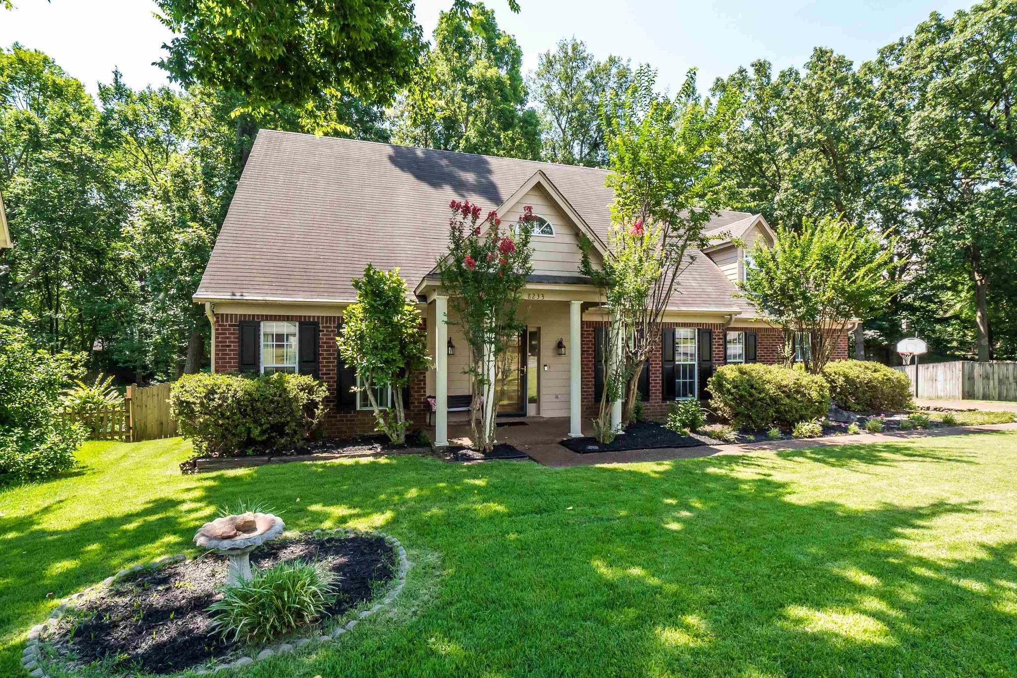 8233 Clinton Way Ln, Cordova, TN 38018 - See Est. Value, Schools & More