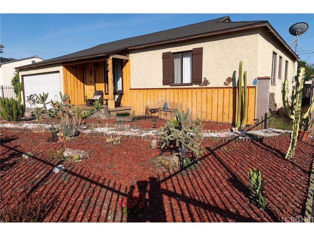 13860 Wingo St, Pacoima, CA 91331 - See Est. Value, Schools & More