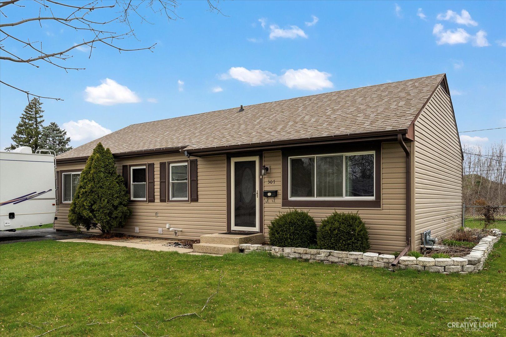 307 Rosewood Ave, Plano, IL 60545 - See Est. Value, Schools & More