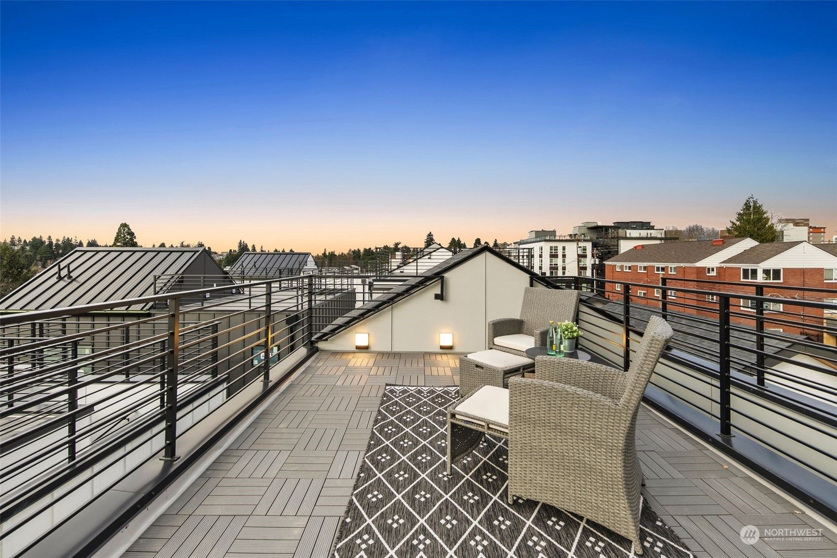 4712 45th Avenue SW #B, Seattle, WA 98116 - See Est. Value, Schools & More