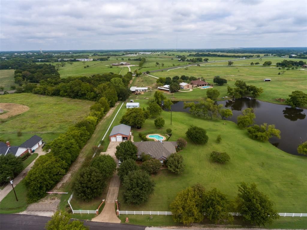 3419 Sauls Rd, Aubrey, TX 76227 - See Est. Value, Schools & More
