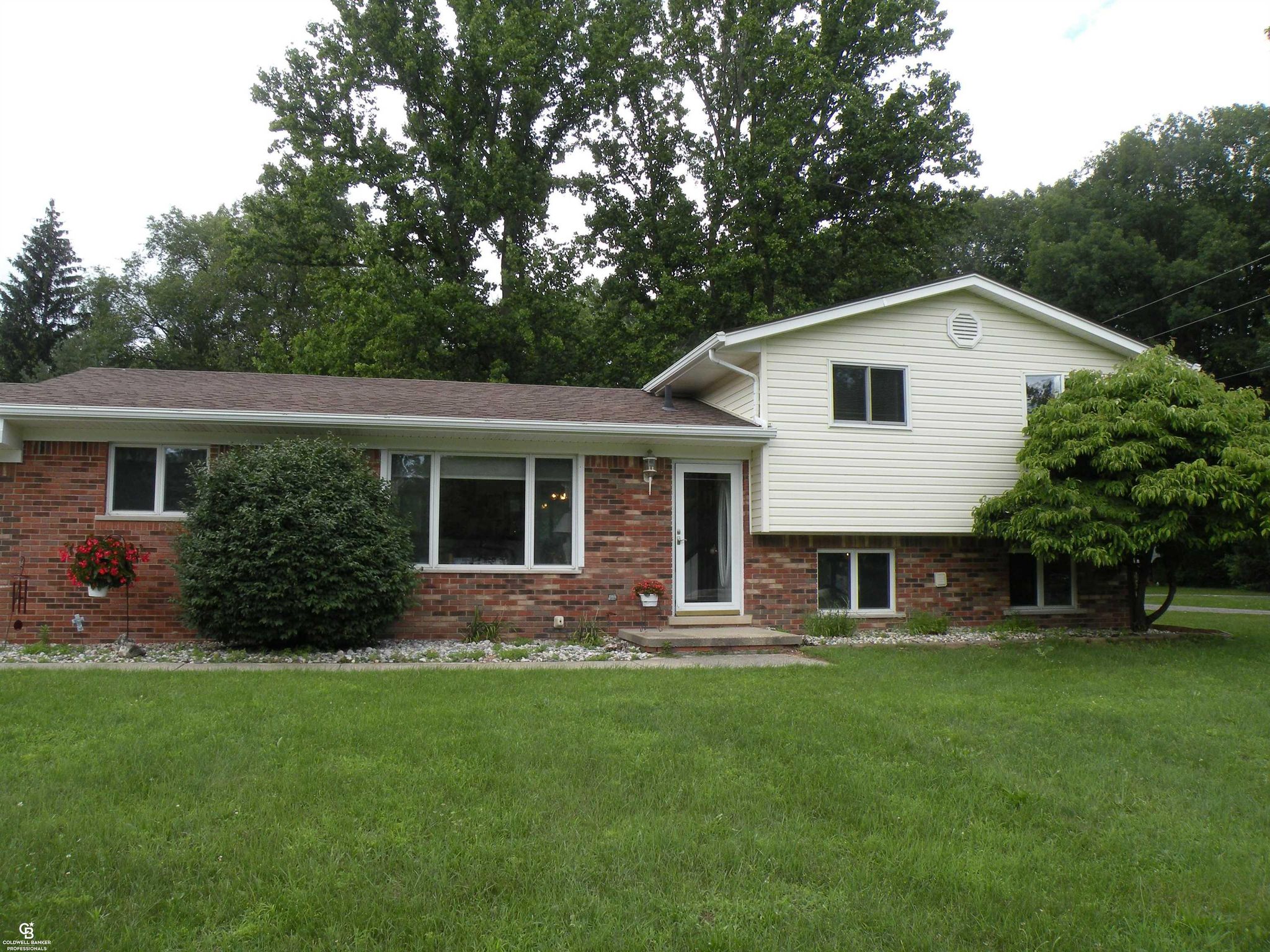 10428 Puttygut Rd, Casco, MI 48064 - See Est. Value, Schools & More