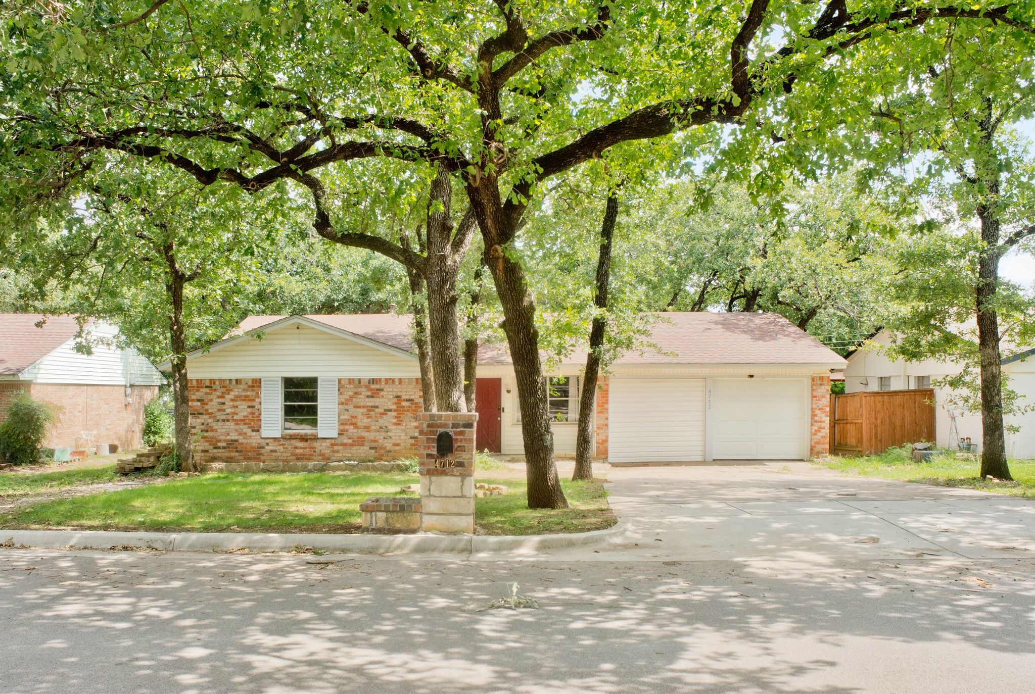 4712 Woody Ln, Forest Hill, TX 76140 | MLS# 20649626 | Trulia