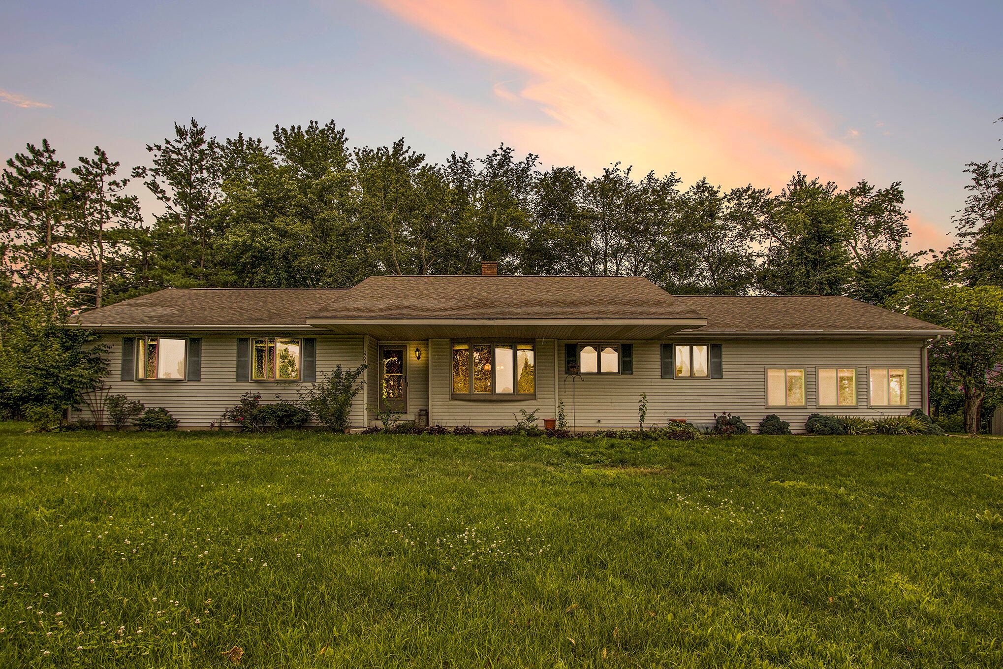 27238 Baker Dr, Sturgis, MI 49091 | Trulia