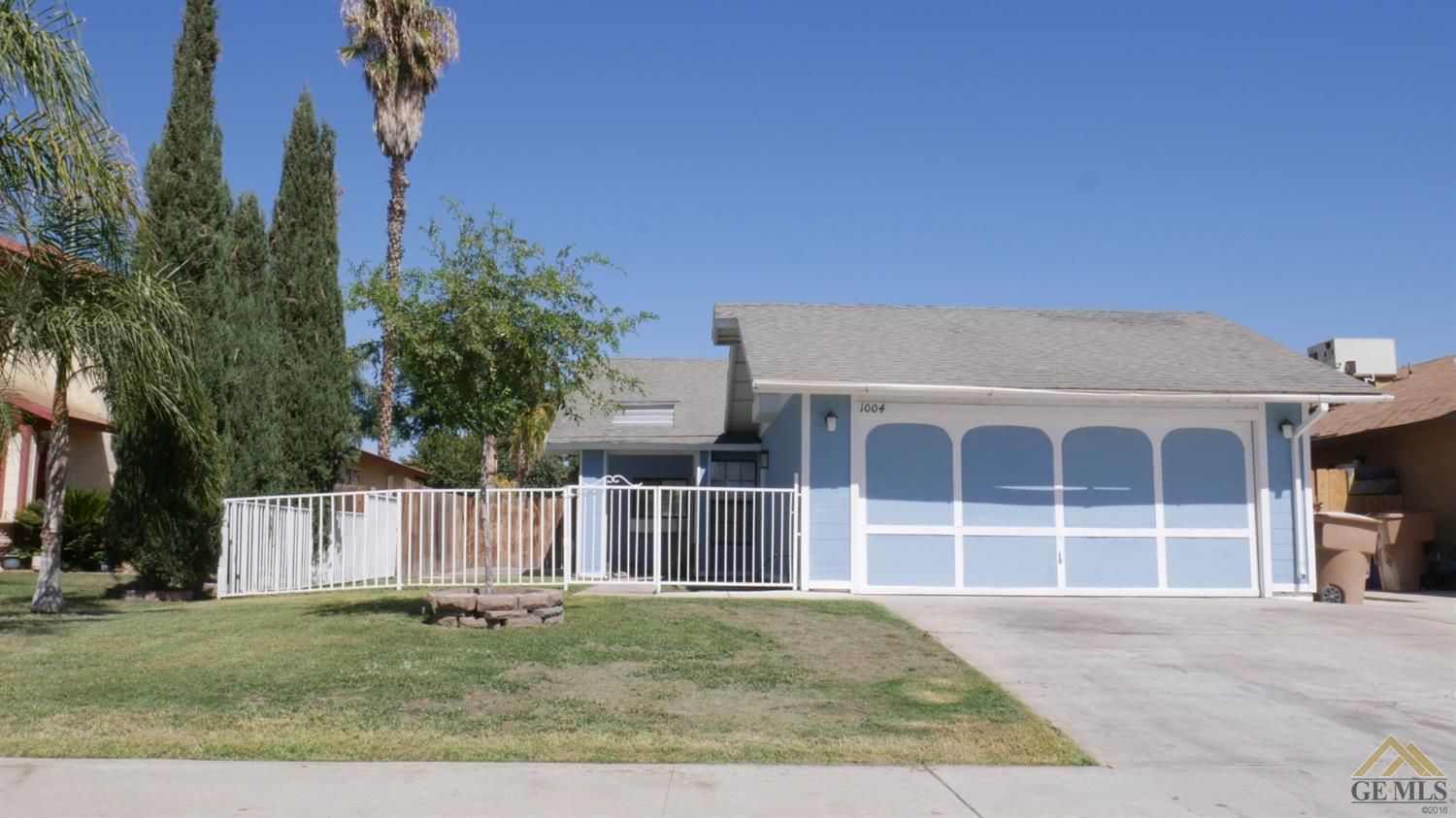 1004 Adelaide Ave, Bakersfield, CA 93307 - See Est. Value, Schools & More