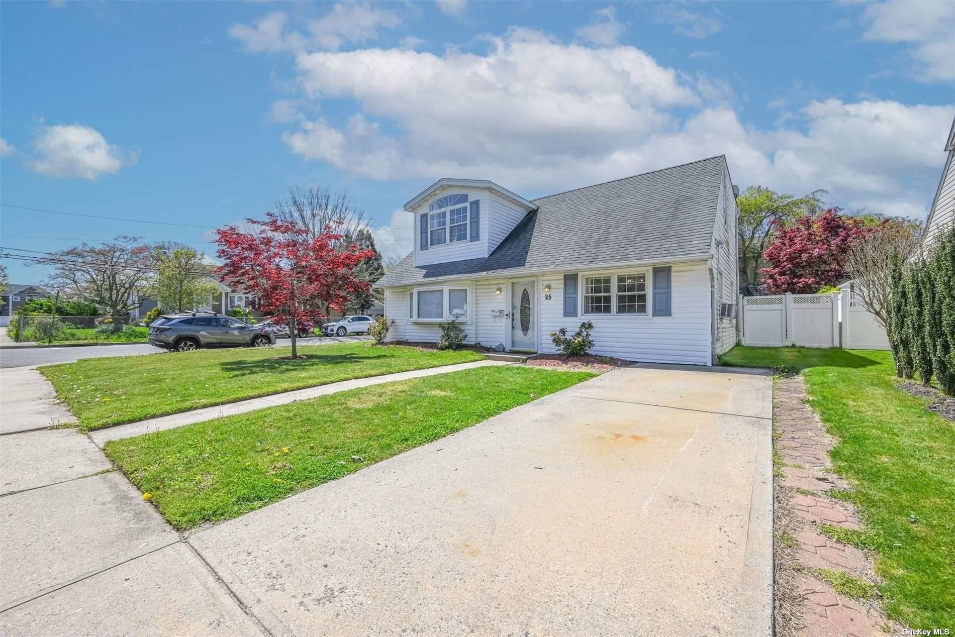 25 Rose St, Bethpage, NY 11714 | Trulia