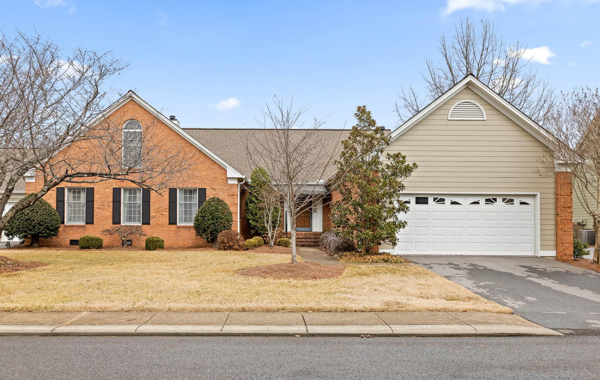1071 Constitution Dr, Chattanooga, TN 37405 - See Est. Value, Schools ...