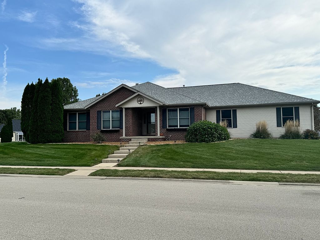 1600 Sumac Ln, Springfield, IL 62712 - See Est. Value, Schools & More