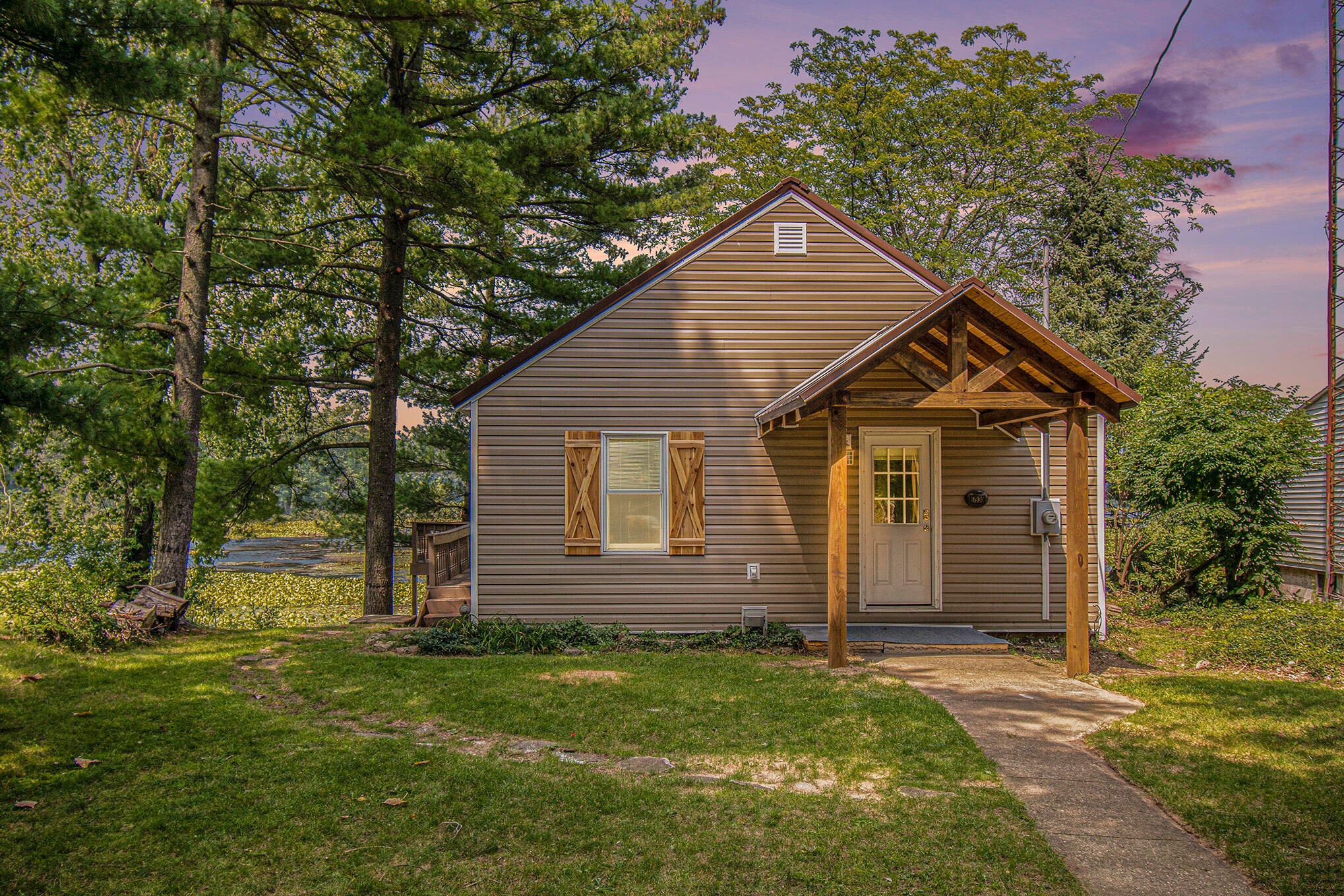 67930 Days Lndg, Sturgis, MI 49091 - See Est. Value, Schools & More