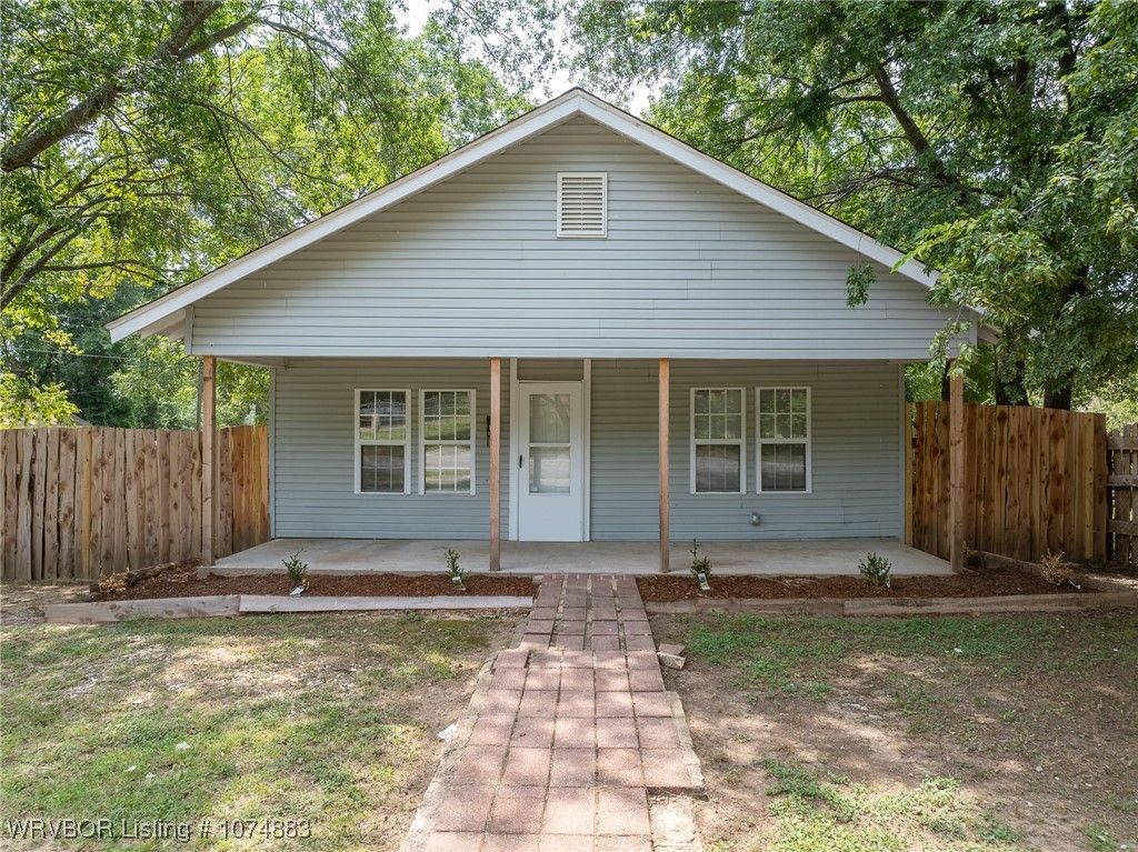 1520 Dallas St, Fort Smith, AR 72901 - See Est. Value, Schools & More