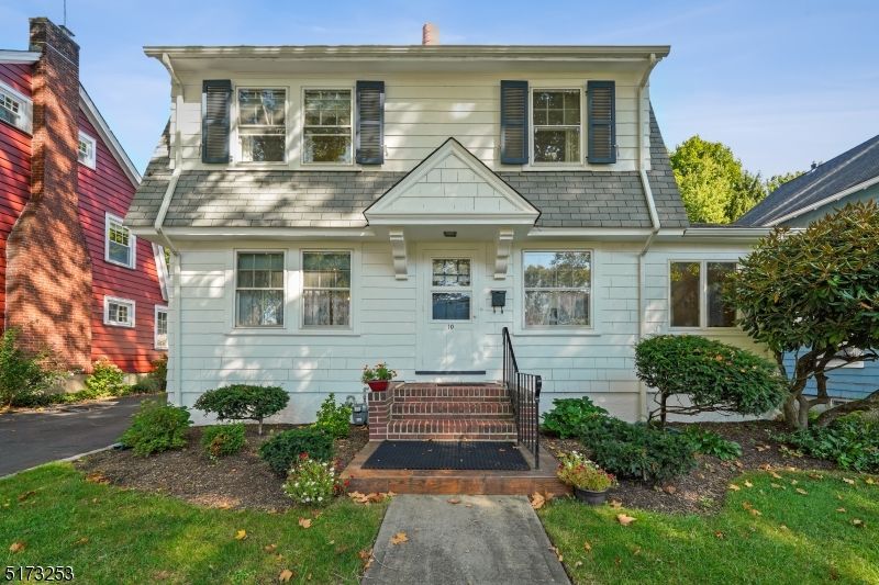 10 Hathaway Pl, Glen Ridge, NJ 07028 - See Est. Value, Schools & More