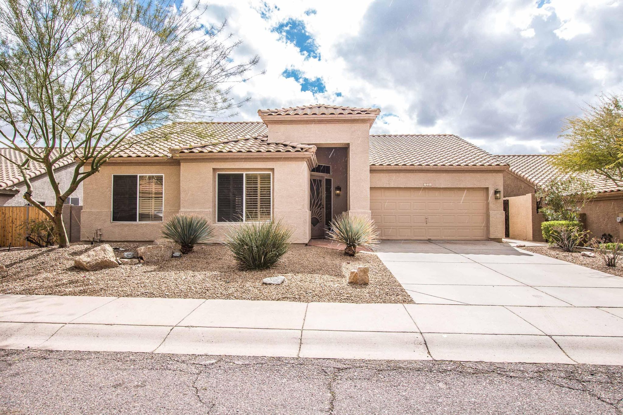 705 W Thunderhill Dr, Phoenix, AZ 85045 - See Est. Value, Schools & More