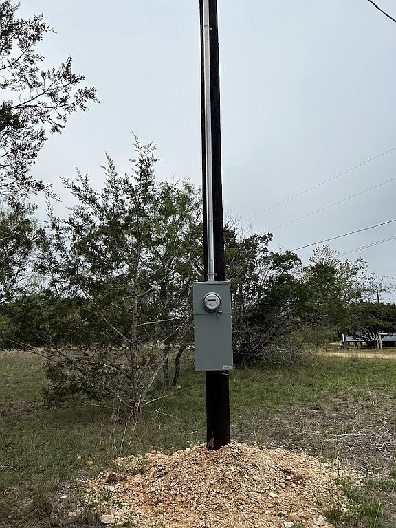 527 Bandera Dr, Bandera, TX 78003 - See Est. Value, Schools & More