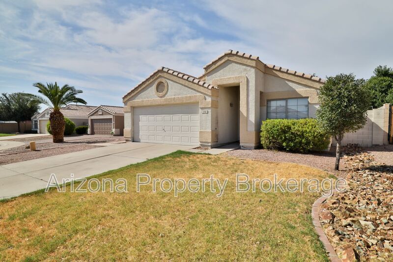 1710 E Horseshoe Ave, Gilbert, AZ 85296 - See Est. Value, Schools & More