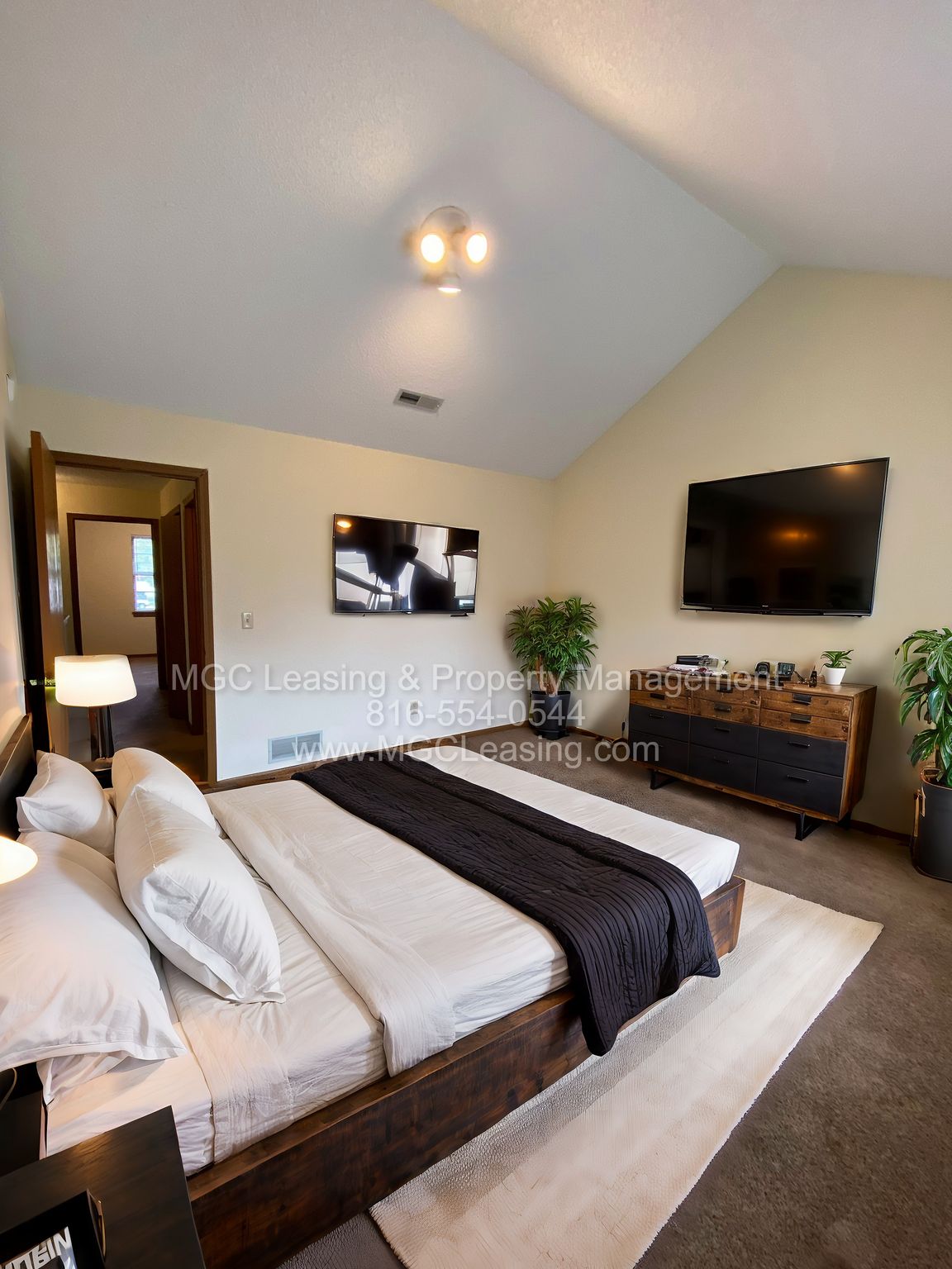 3549-3555 NE Independence Cir, Lees Summit, MO 64064 - See Est. Value ...