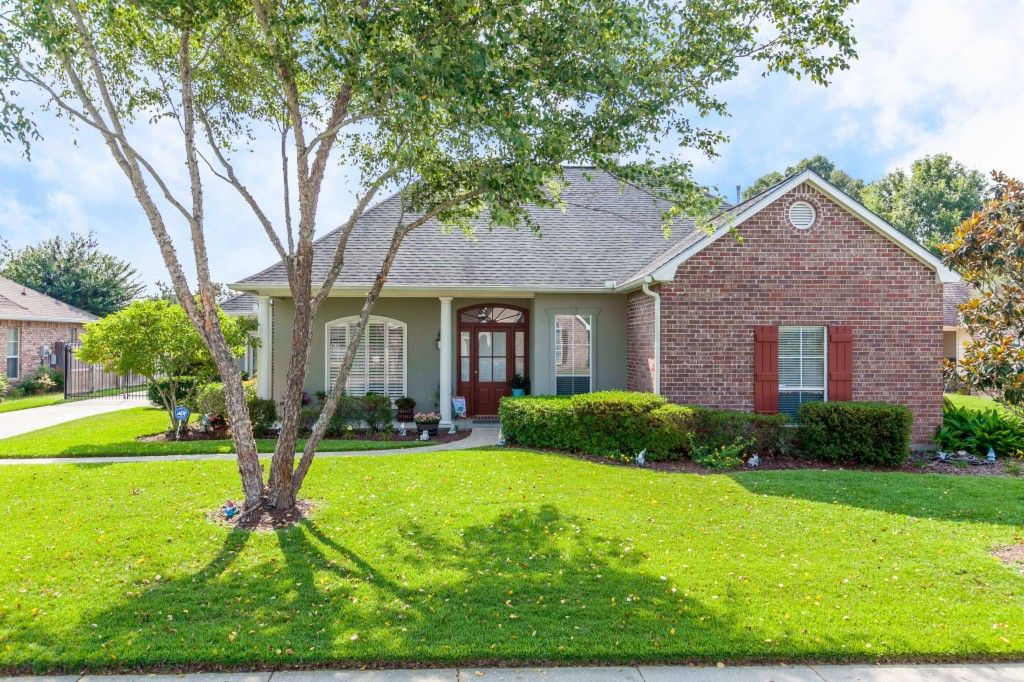 3337 White Shadows Dr, Baton Rouge, LA 70816 - See Est. Value, Schools ...