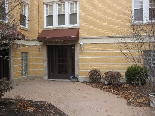 6703 W 21st St #204, Berwyn, IL 60402 - See Est. Value, Schools & More