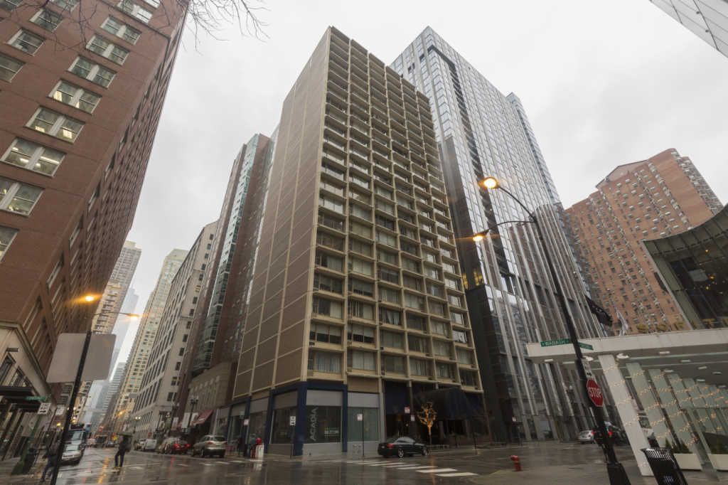 2 E Oak St #6C, Chicago, IL 60611 - See Est. Value, Schools & More
