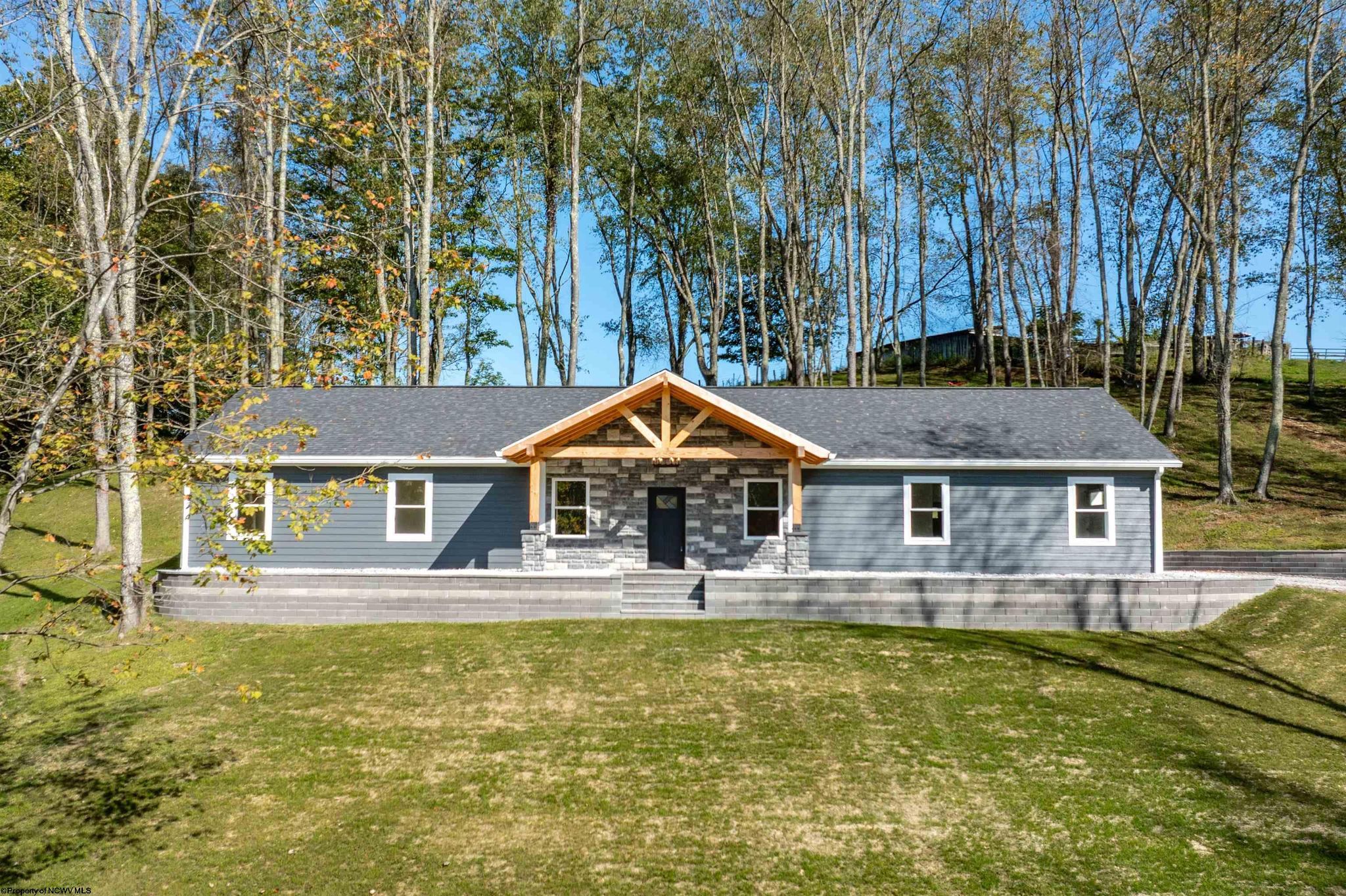 8 Wapiti Ln, Morgantown, WV 26501 - See Est. Value, Schools & More