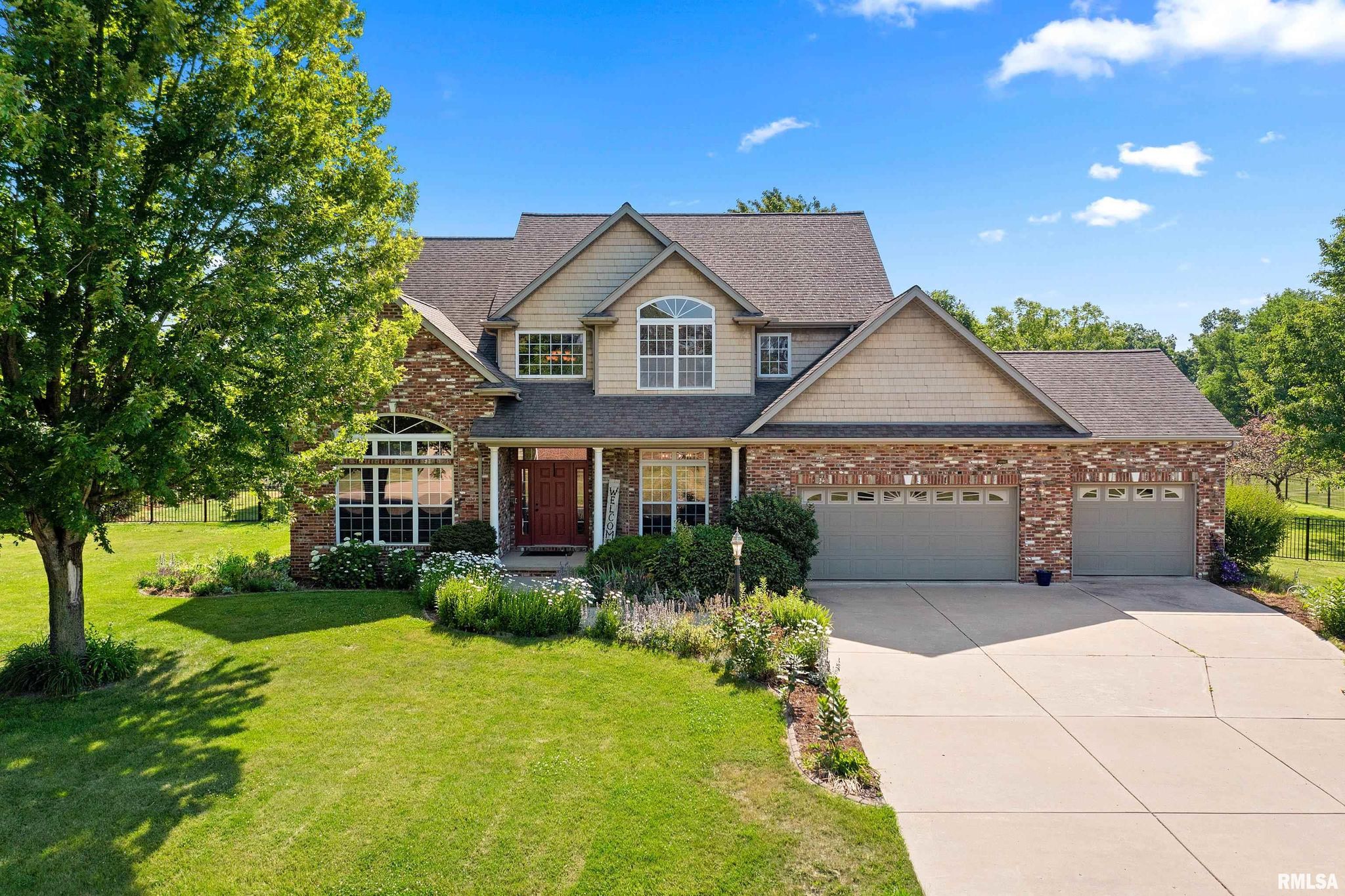 7420 N Honeysuckle Ct, Brimfield, IL 61517 - See Est. Value, Schools & More