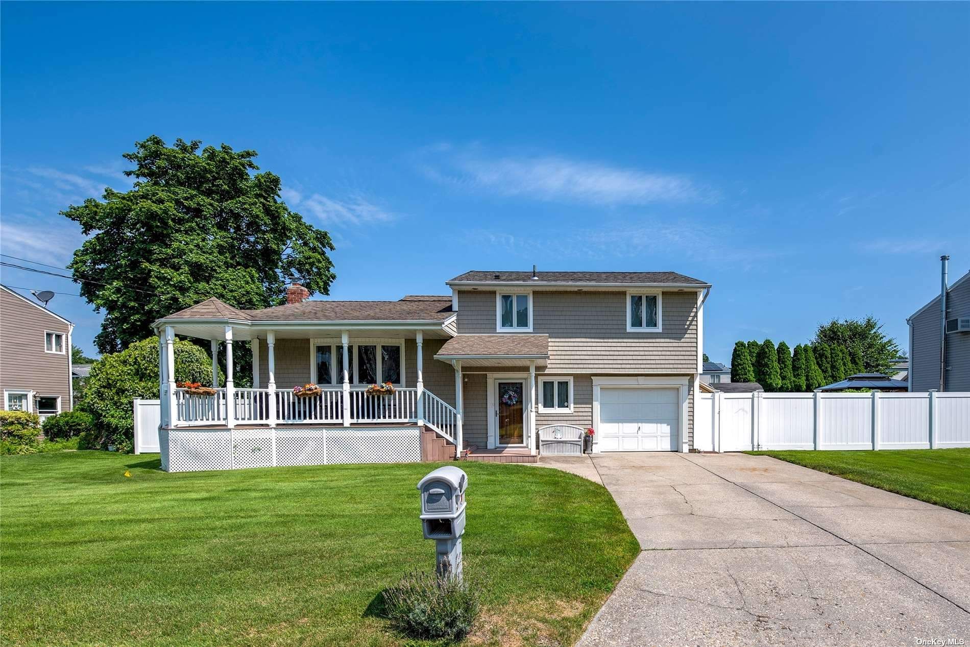 9 Lark Drive, Centereach, NY 11720 | MLS# 3567934 | Trulia