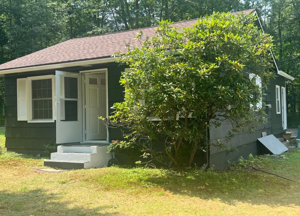 124 Spruce Ln, Bushkill, PA 18324 - See Est. Value, Schools & More