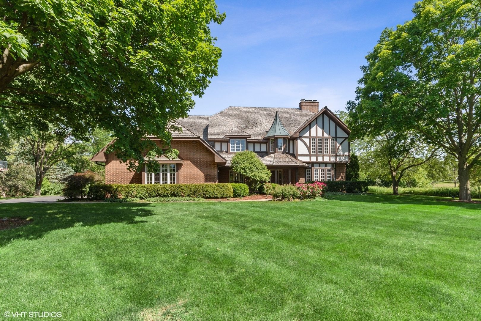 6215 Pine Cone Ct, Long Grove, IL 60047 - See Est. Value, Schools & More