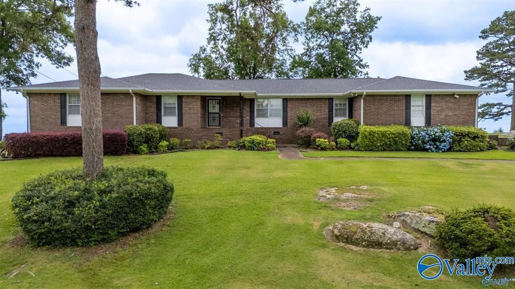 1533 Bellevue Dr, Gadsden, AL 35904 | MLS# 21878361 | Trulia
