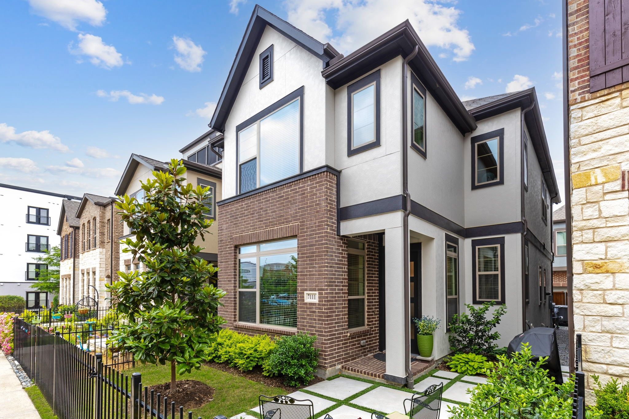 7111 Amber Grove Ct, Dallas, TX 75231 - See Est. Value, Schools & More