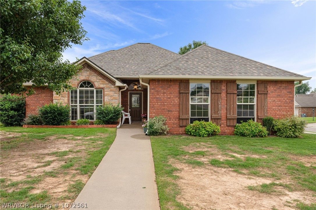 2011 Sitka Ln, Barling, AR 72923 - See Est. Value, Schools & More