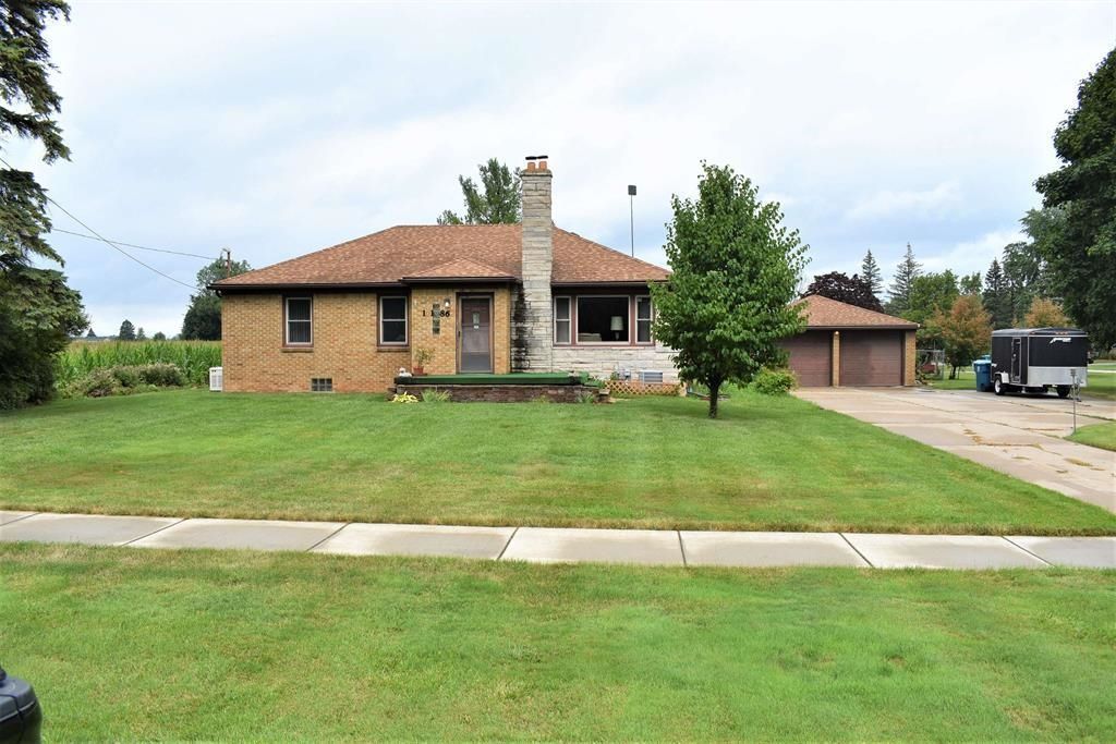 1186 W Midland Rd, Auburn, MI 48611 - See Est. Value, Schools & More