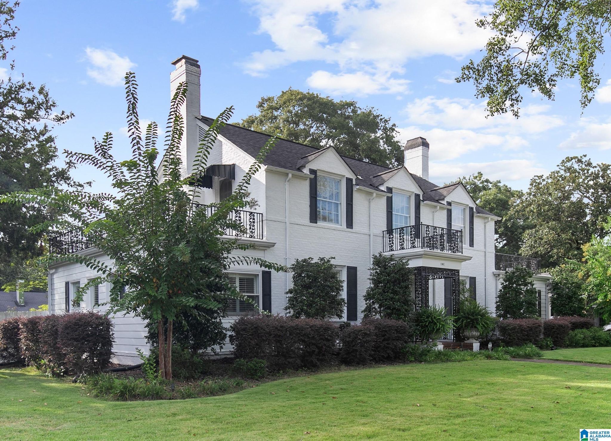 1 N Main Ave, Sylacauga, AL 35150 - See Est. Value, Schools & More