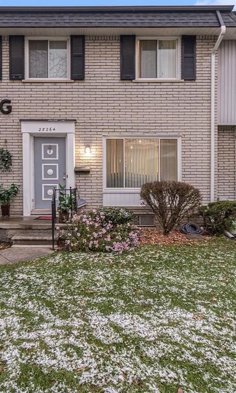 28264 Universal Dr #82, Warren, MI 48092 | Trulia
