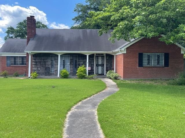 1711 Holly Ln, Greenville, MS 38701 Single-Family Home for Sale | MLS ...