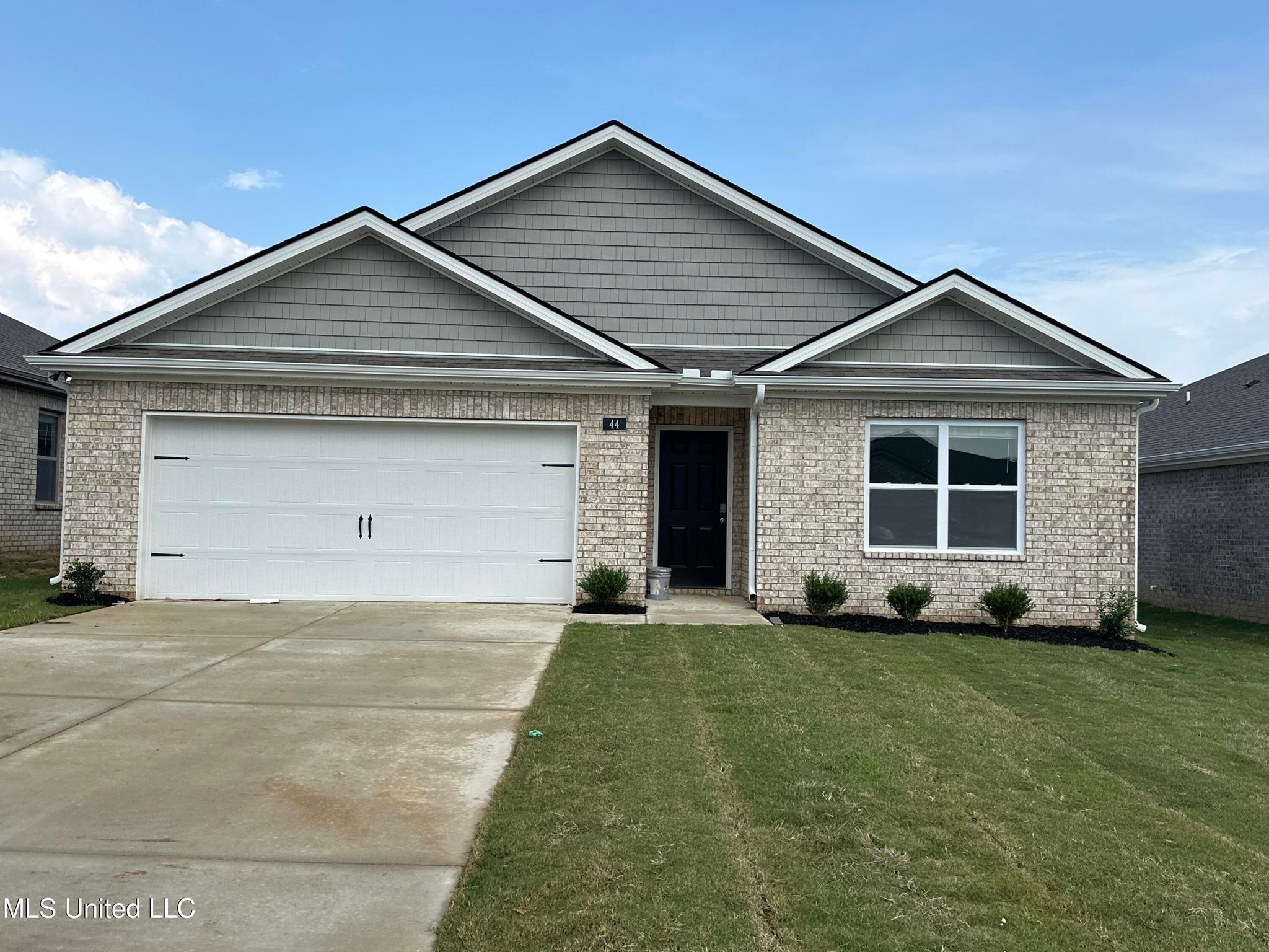 9 Pine St, Byhalia, MS 38611 - See Est. Value, Schools & More