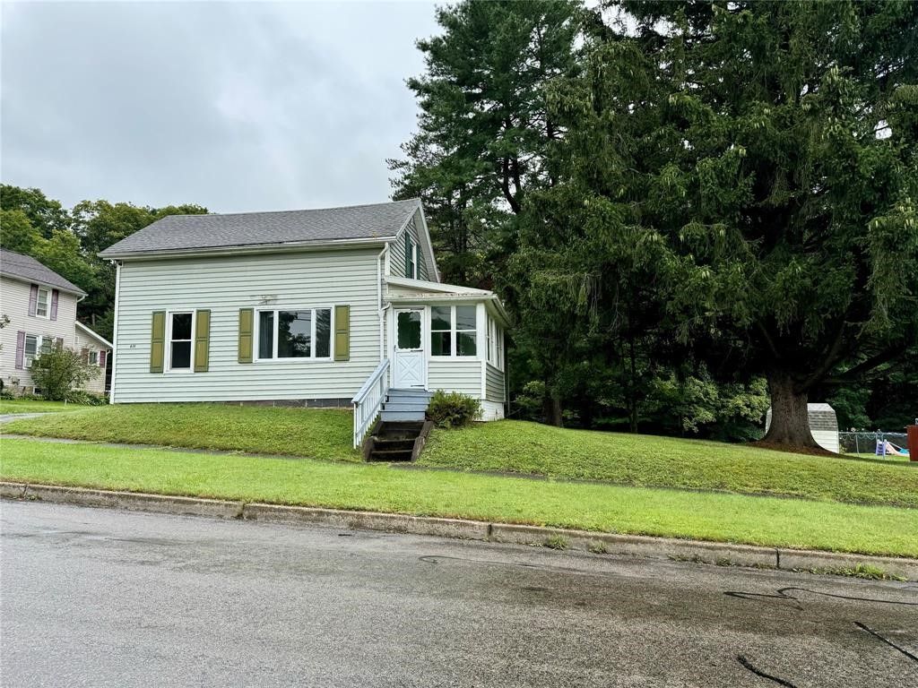 631 S Center St, Corry, PA 16407 - See Est. Value, Schools & More