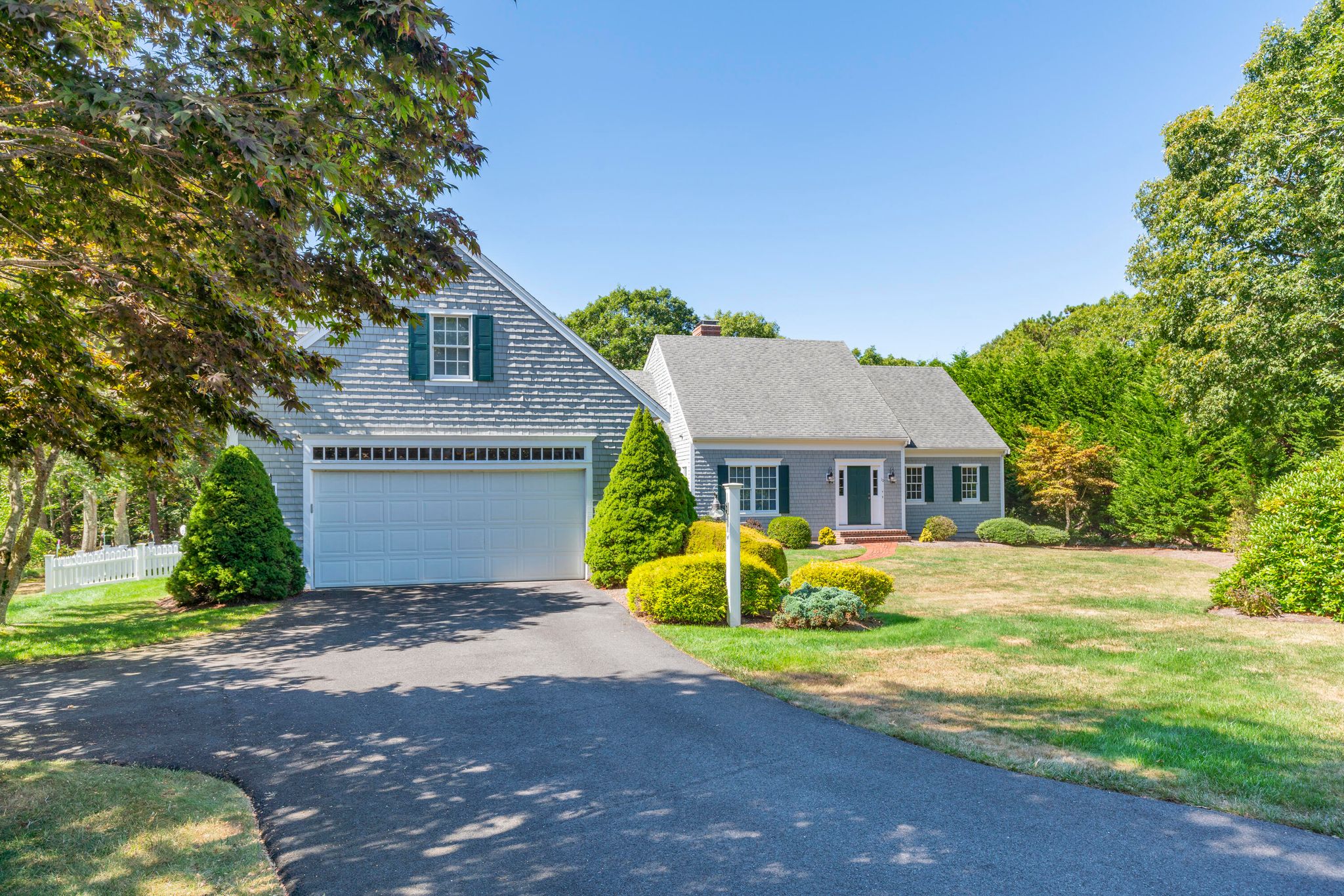 10 Harding Lane, Harwich, MA 02645 - See Est. Value, Schools & More