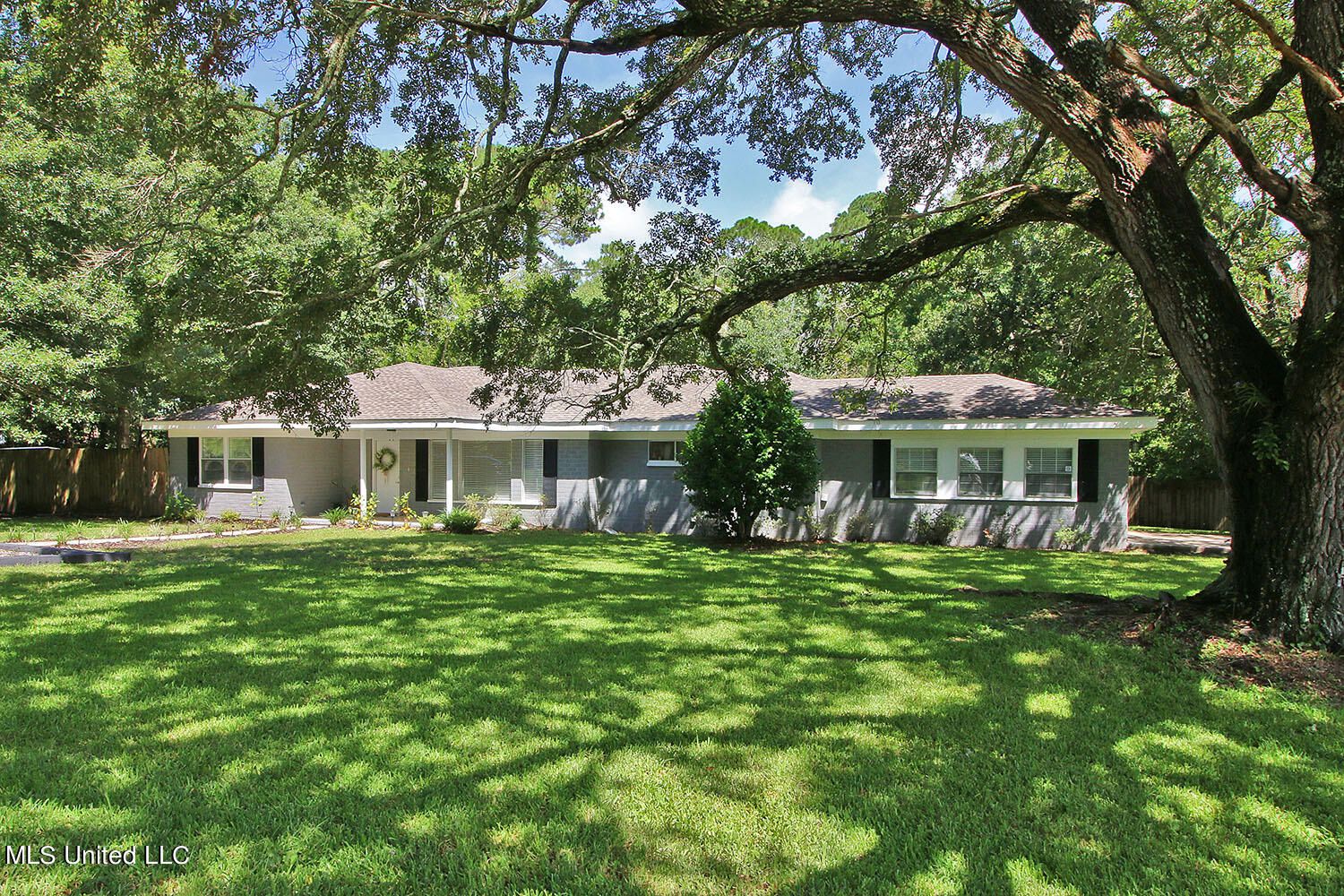 8520 Pointe Aux Chenes Rd, Ocean Springs, MS 39564 - See Est. Value ...