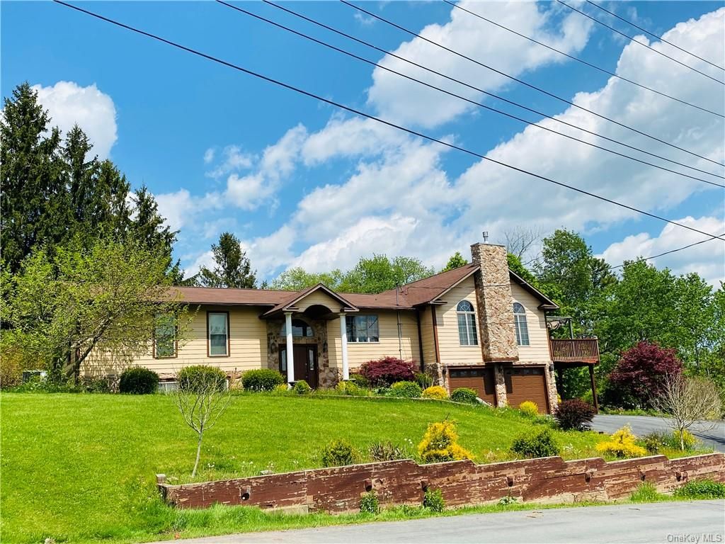 65 Lakeview Dr, Kiamesha Lake, NY 12751 - See Est. Value, Schools & More