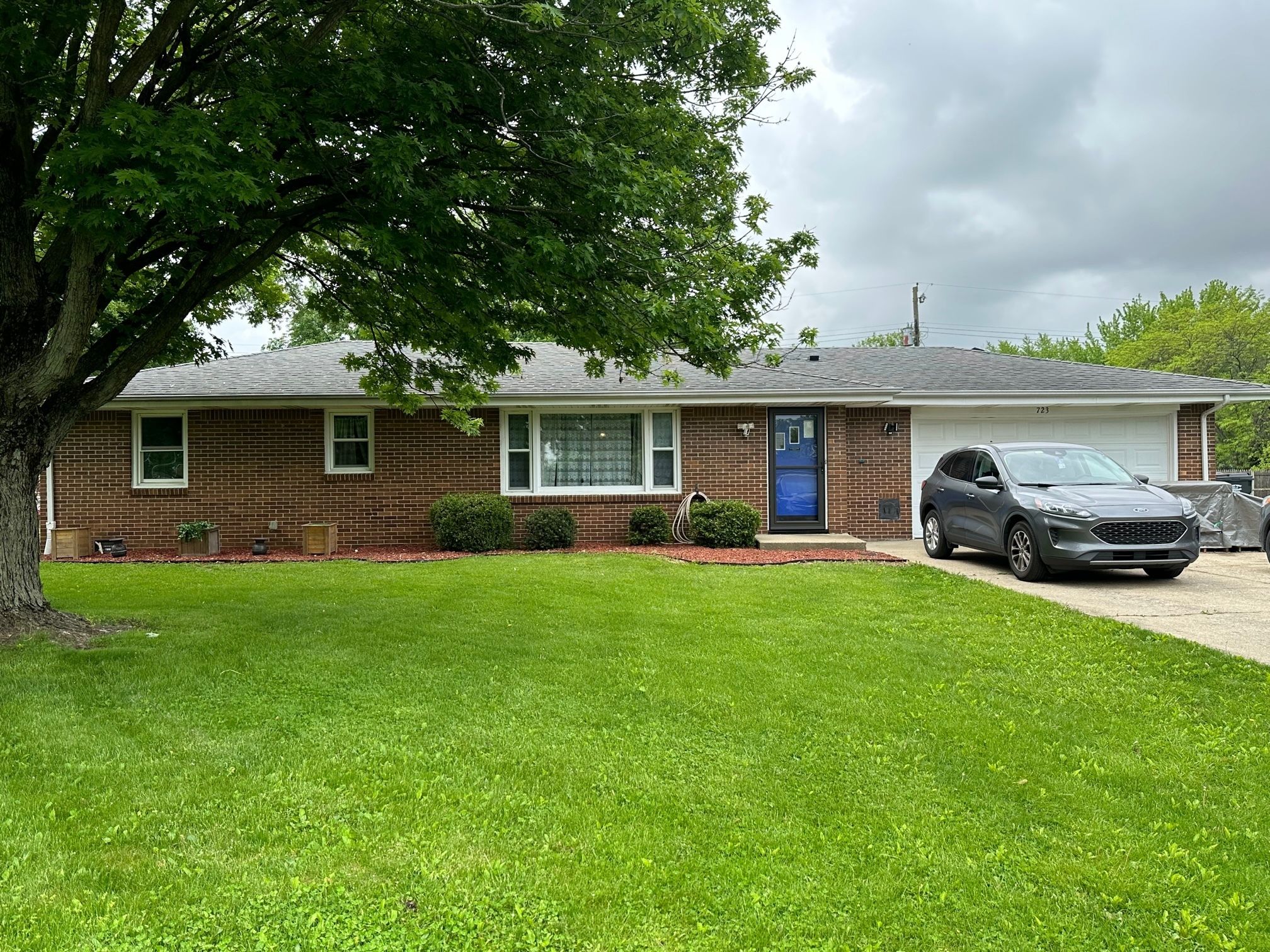 723 Francis Dr, Anderson, IN 46013 - See Est. Value, Schools & More