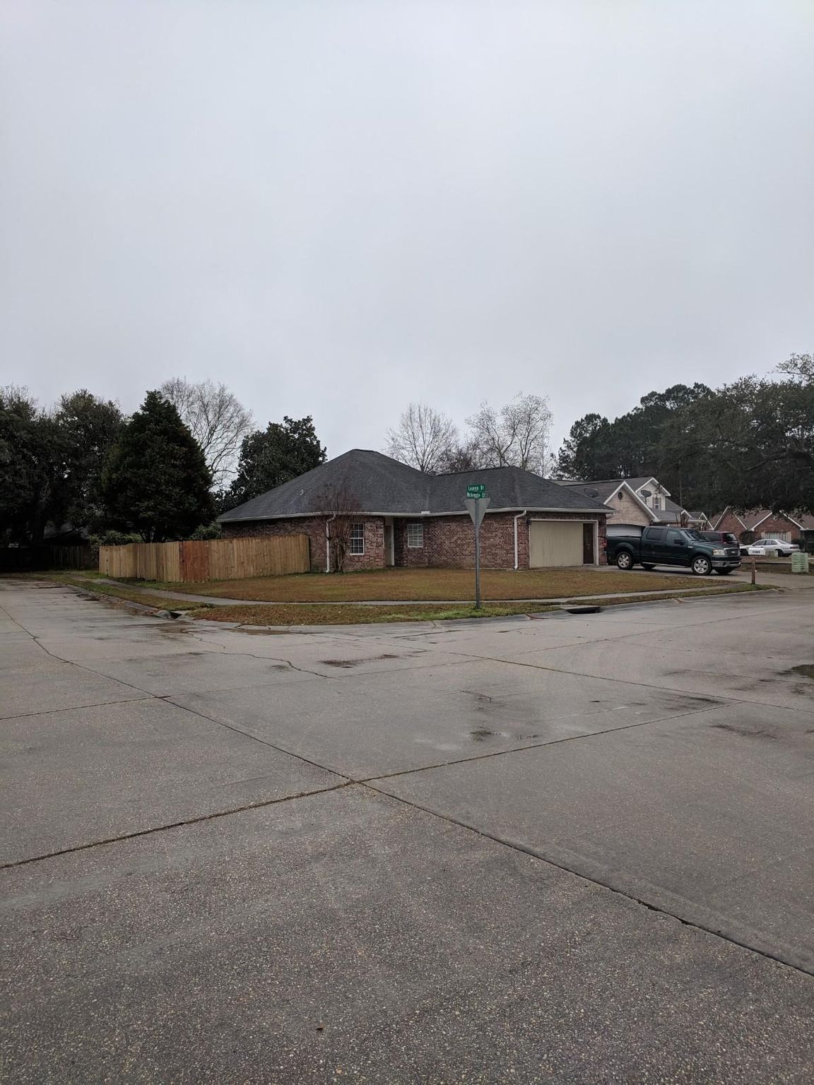 2109 McKenzie Ct, Biloxi, MS 39532 - See Est. Value, Schools & More
