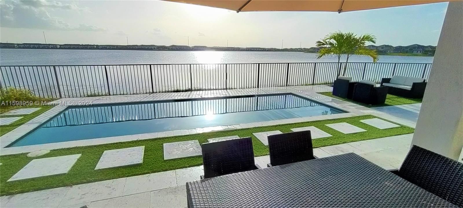 15800 NW 88th Ave, Miami Lakes, FL 33018 - See Est. Value, Schools & More