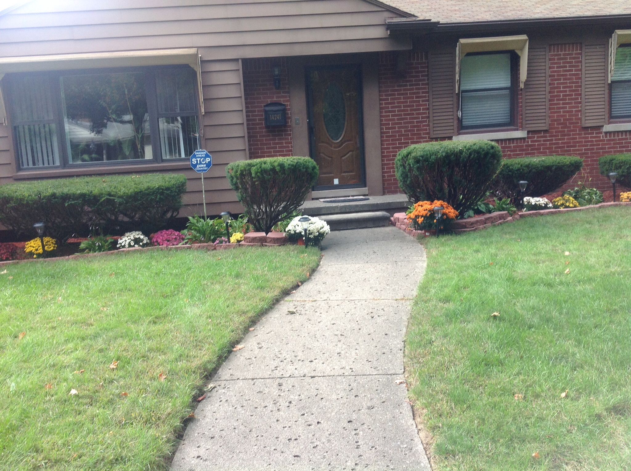 14241 Garfield, Redford, MI 48239 - See Est. Value, Schools & More