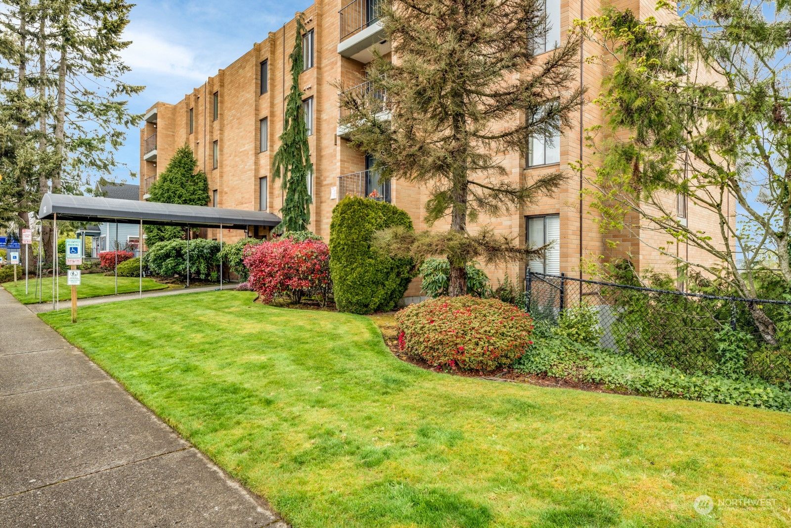 3425 Colby Avenue #604, Everett, WA 98201 - See Est. Value, Schools & More