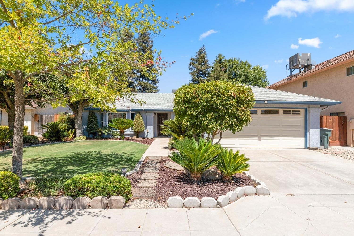 3752 W Garland Ave, Fresno, CA 93722 - See Est. Value, Schools & More