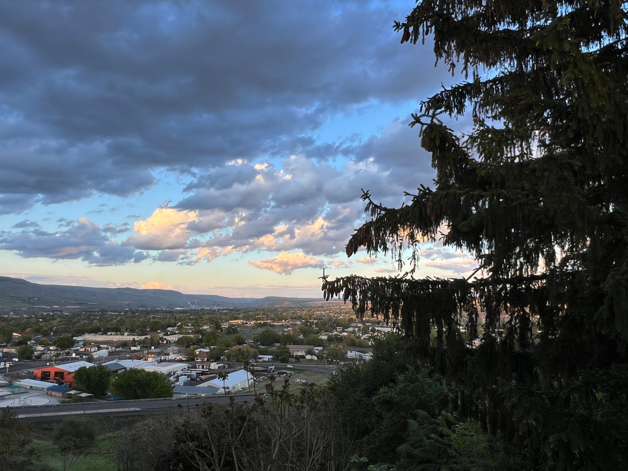 1770 Valleyview Dr, Clarkston, WA 99403 - See Est. Value, Schools & More